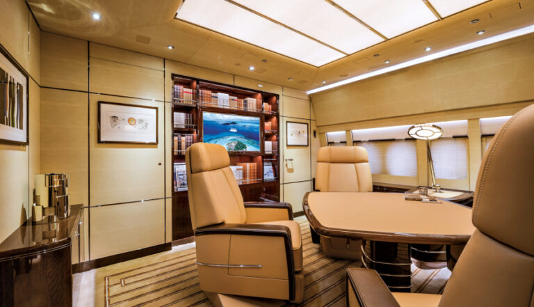 Best Luxury Private Jets 2024 - Comparison : Jet Setters' Guide Volato