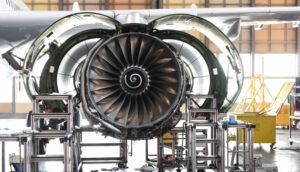 Turboprop plane vs. jet: Speed, altitude, efficiency differences.