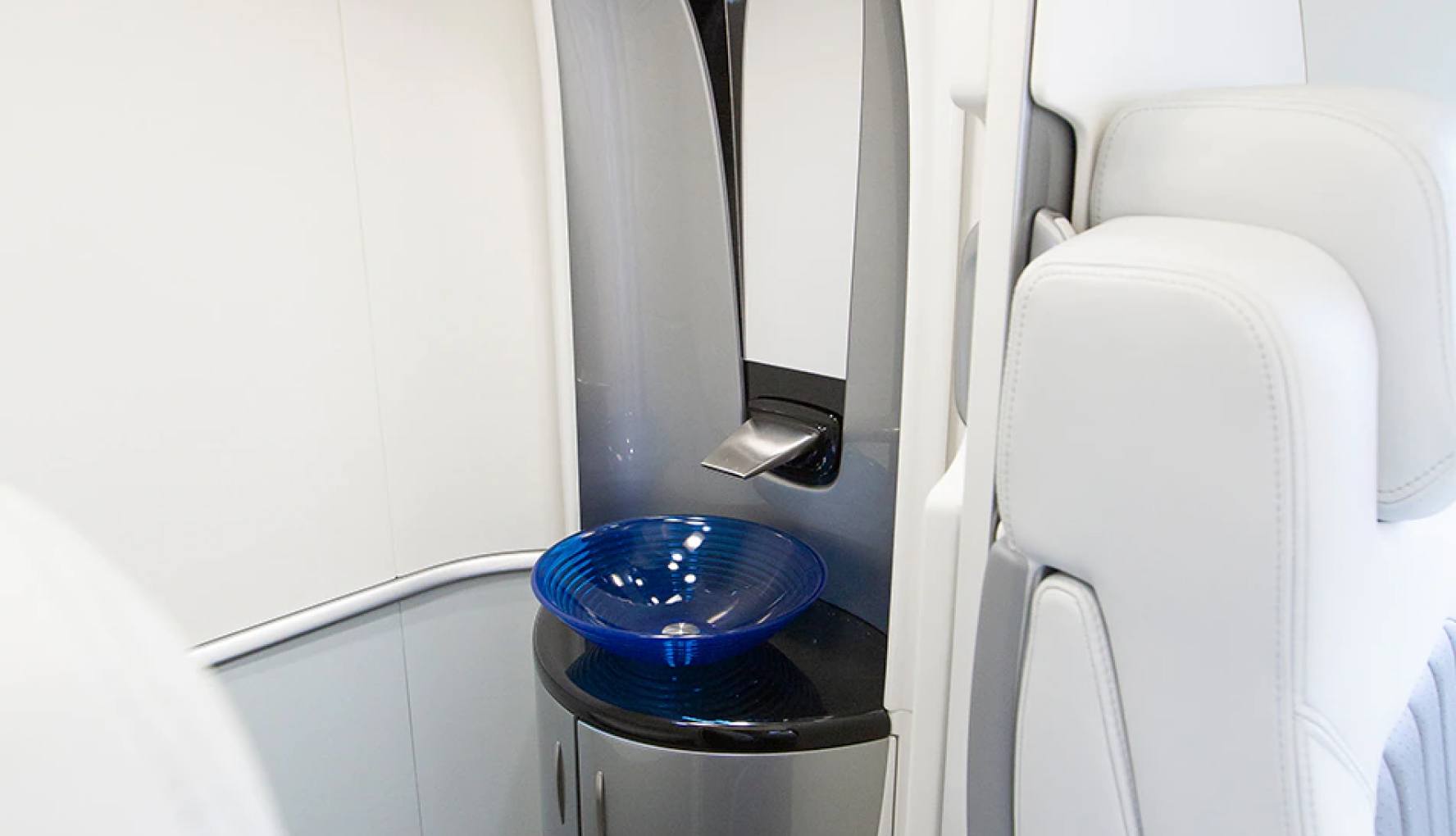 What to expect with a private jet bathroom? Features, amenities, and ...